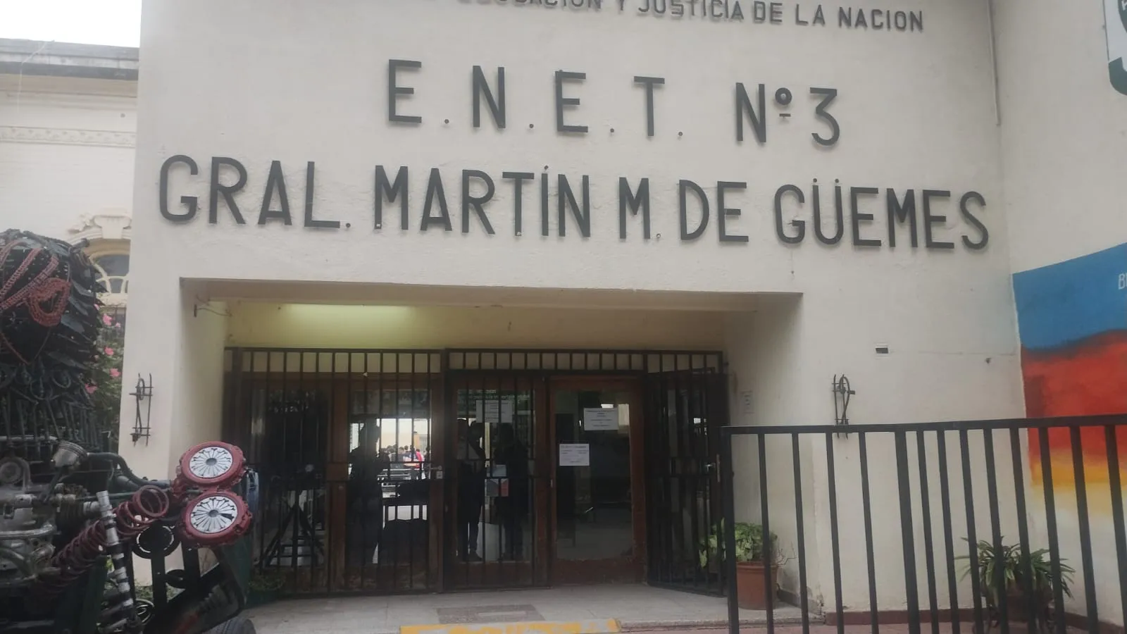 Ahora dicen que la leche vencida de la ENET 3, puede ser consumida